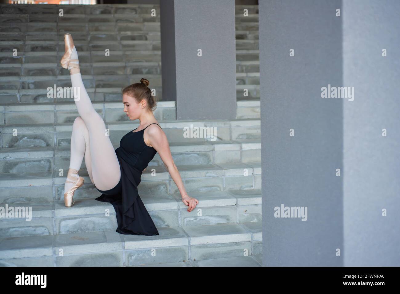 Young ballerina resting in ballet hi-res stock photography and images ...