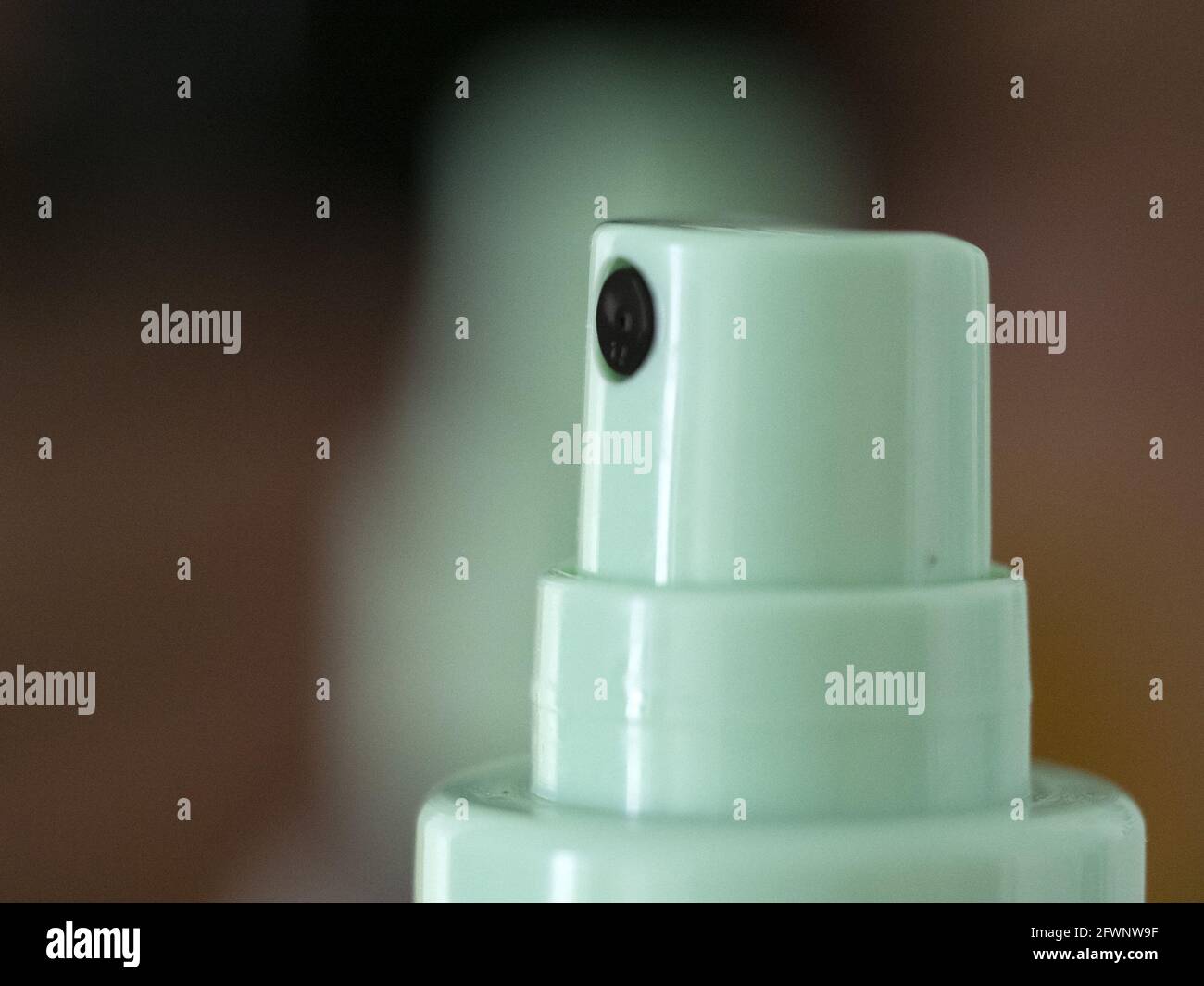 Spray can vector hi-res stock photography and images - Alamy