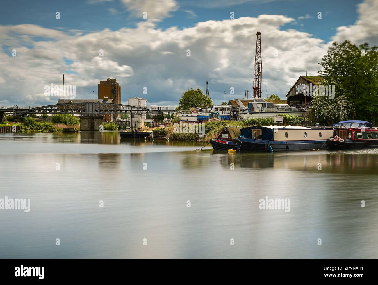 Sharpness dock gloucestershire hi-res stock photography and images - Alamy