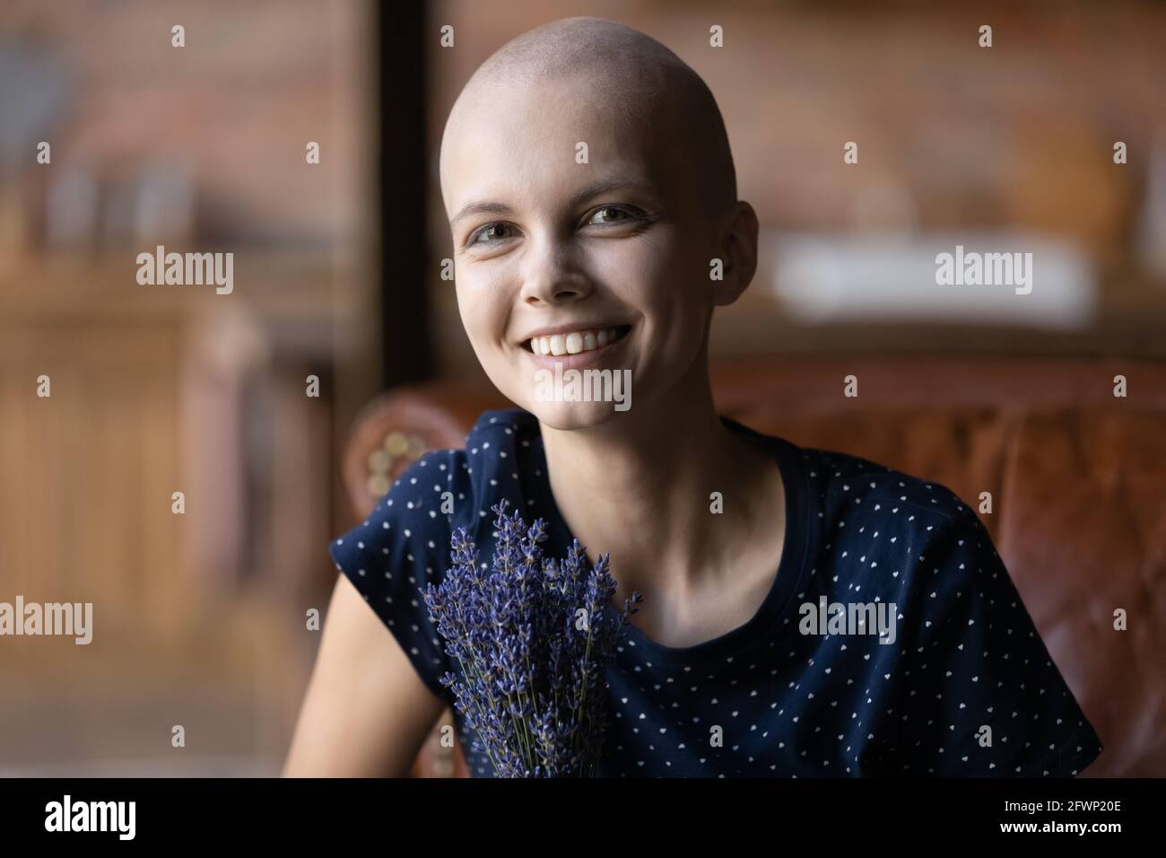 Hairless face hi-res stock photography and images - Alamy