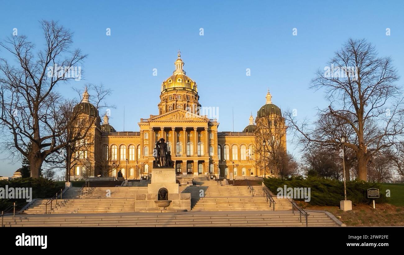 Iowa state capitol staircase hi-res stock photography and images - Alamy