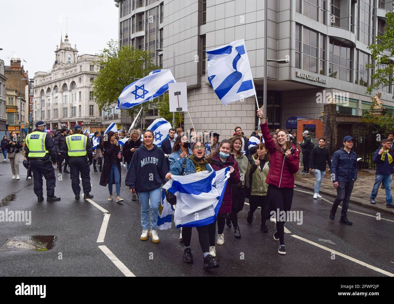 High street demonstration hi-res stock photography and images - Alamy