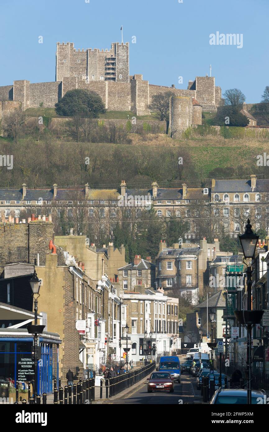 Dover blue sky hi-res stock photography and images - Alamy