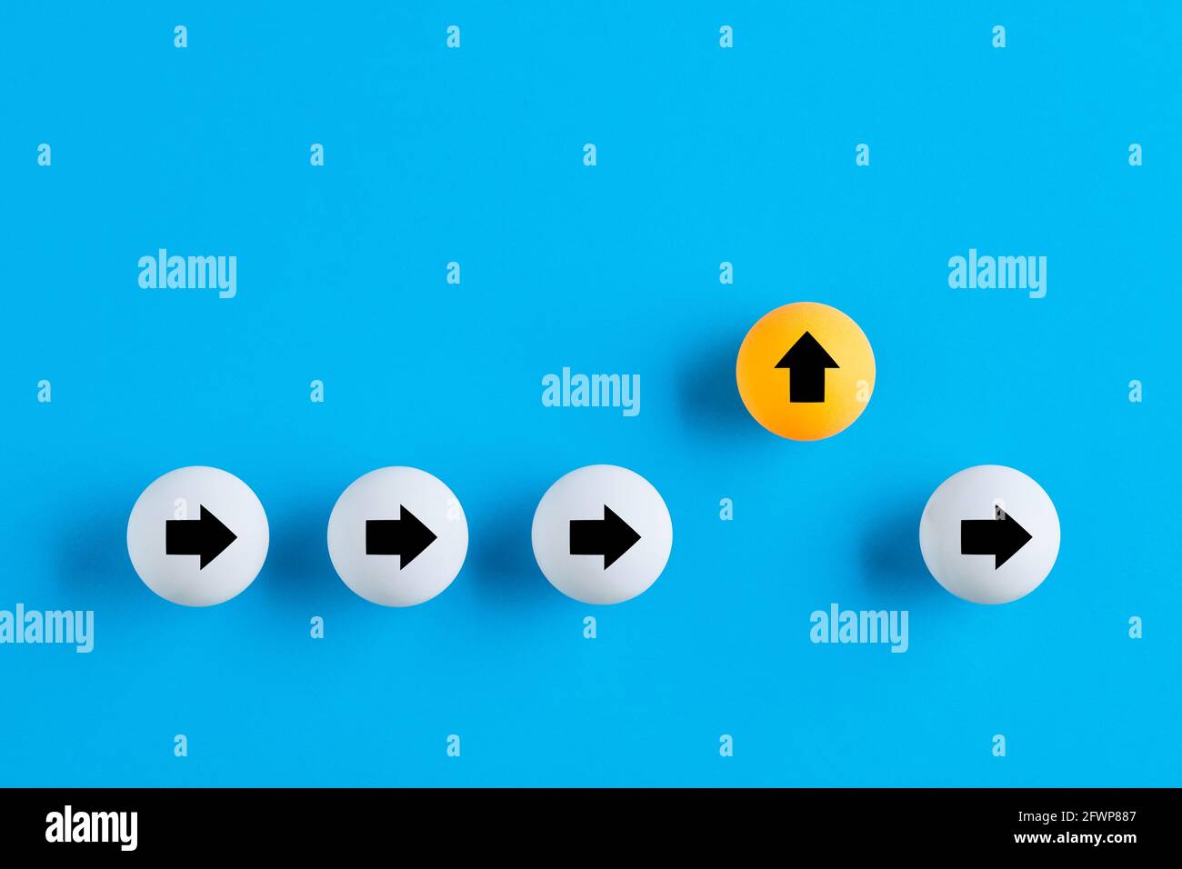 Ball change tennis hi-res stock photography and images - Alamy