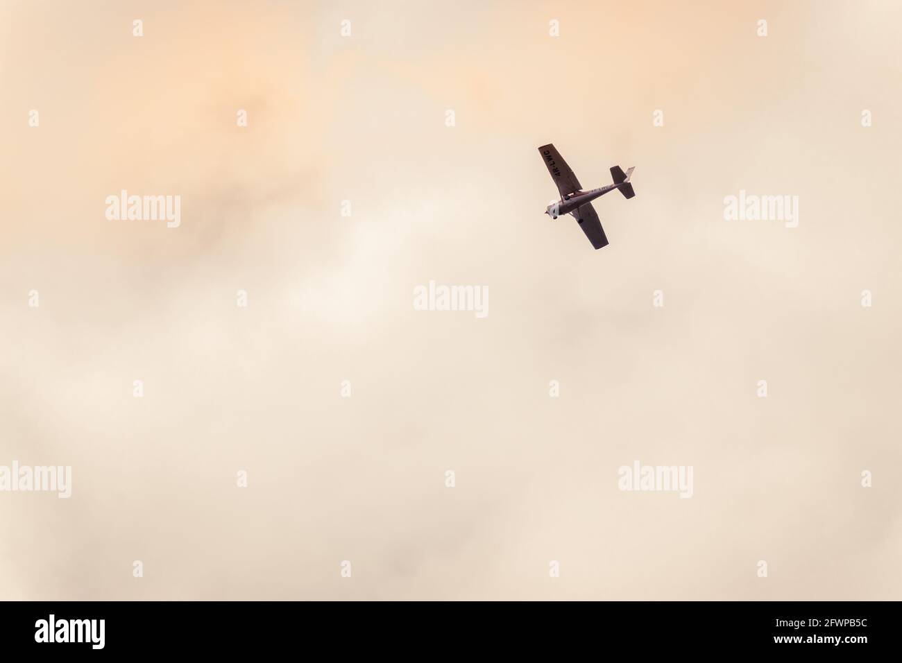 High in the evening hi-res stock photography and images - Alamy