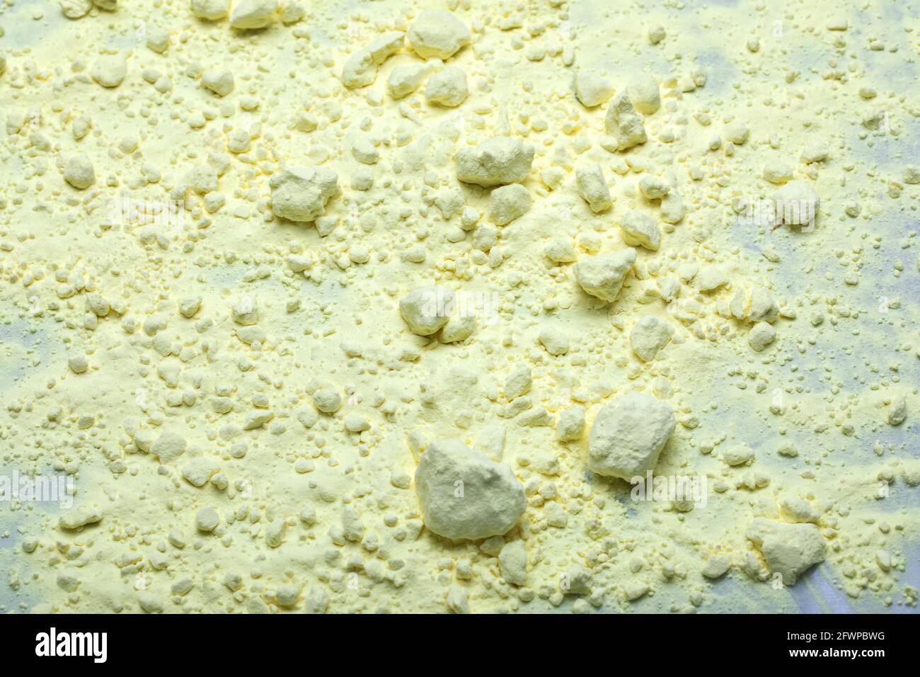 Molten sulphur hi-res stock photography and images - Alamy