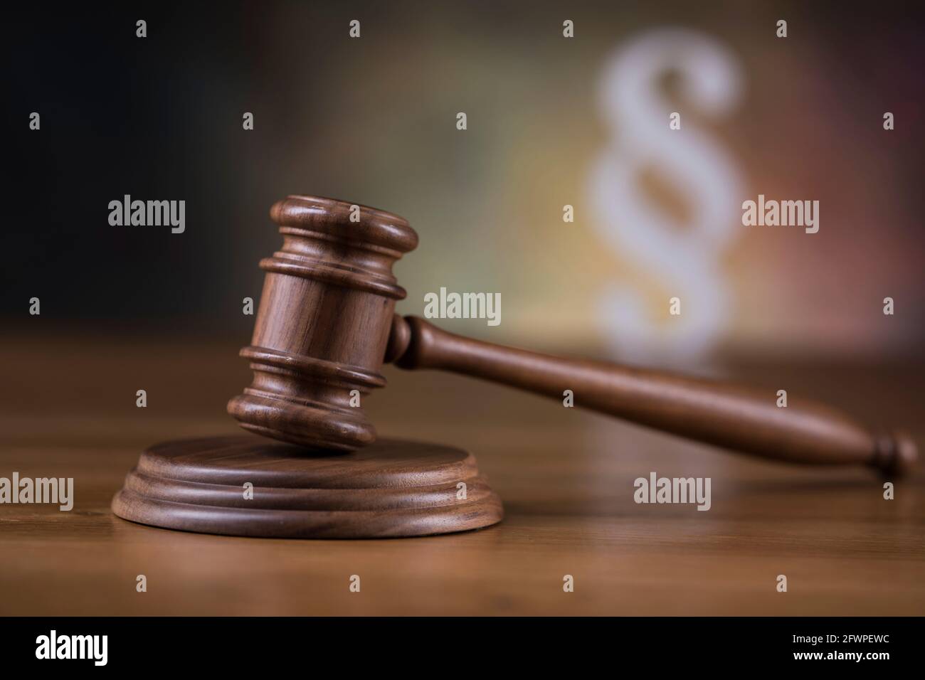 Paragraph background, Law theme, mallet of the judge Stock Photo - Alamy