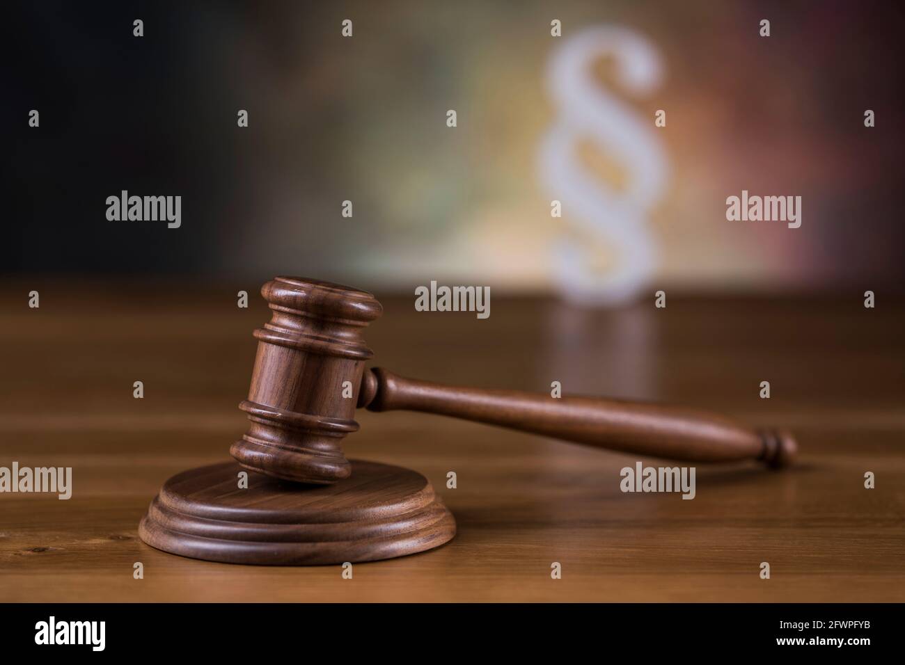 Paragraph background, Law theme, mallet of the judge Stock Photo - Alamy