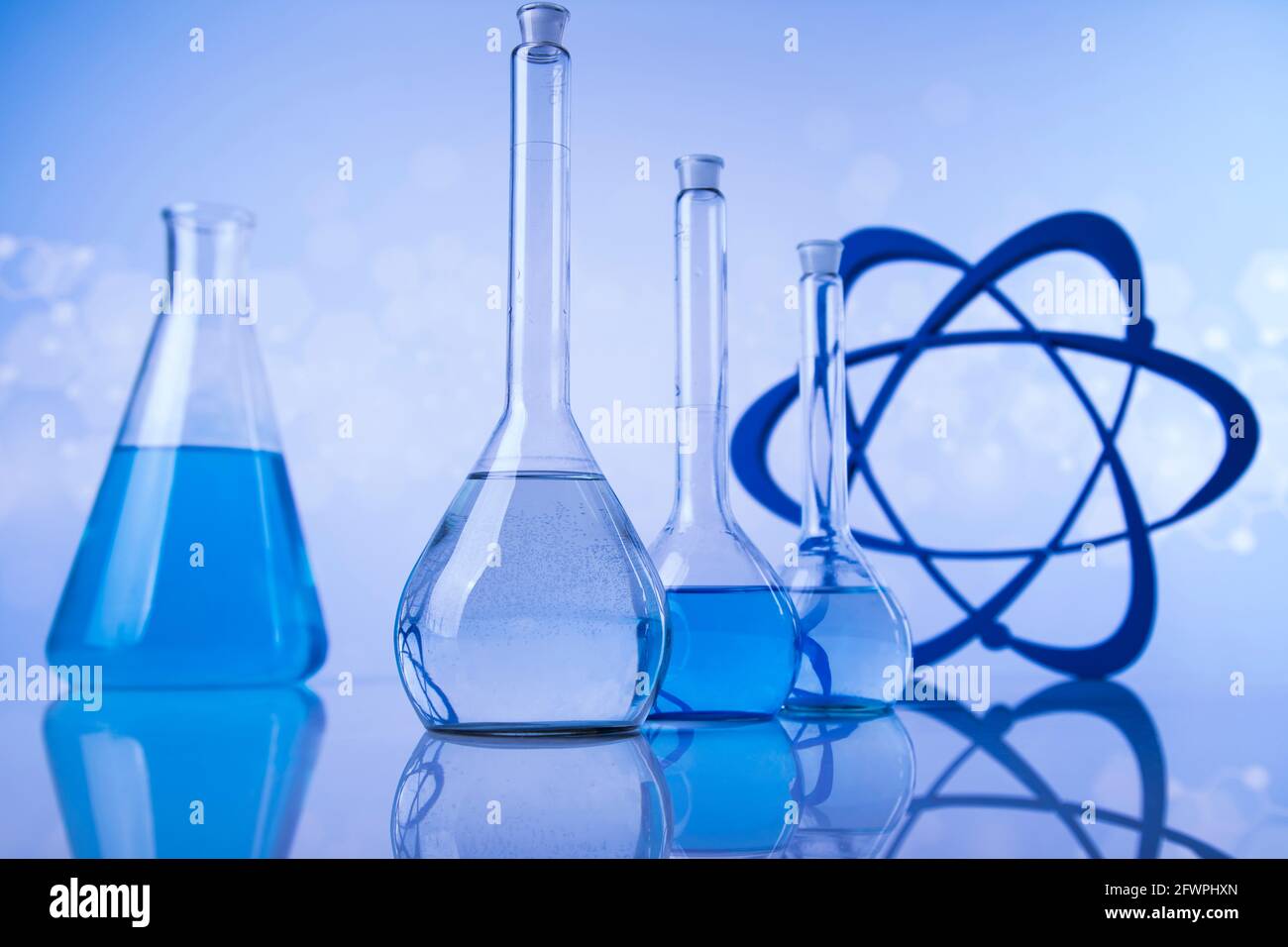 Glassware, Laboratory beakers,Science experiment Stock Photo - Alamy
