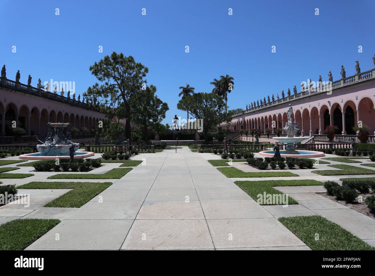 Mable ringling hi-res stock photography and images - Alamy