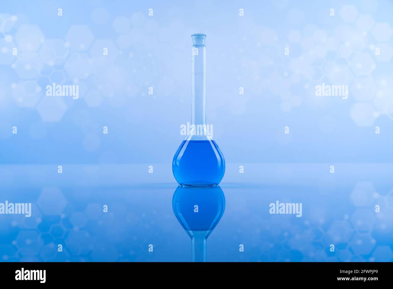 Glassware, Laboratory beakers,Science experiment Stock Photo - Alamy