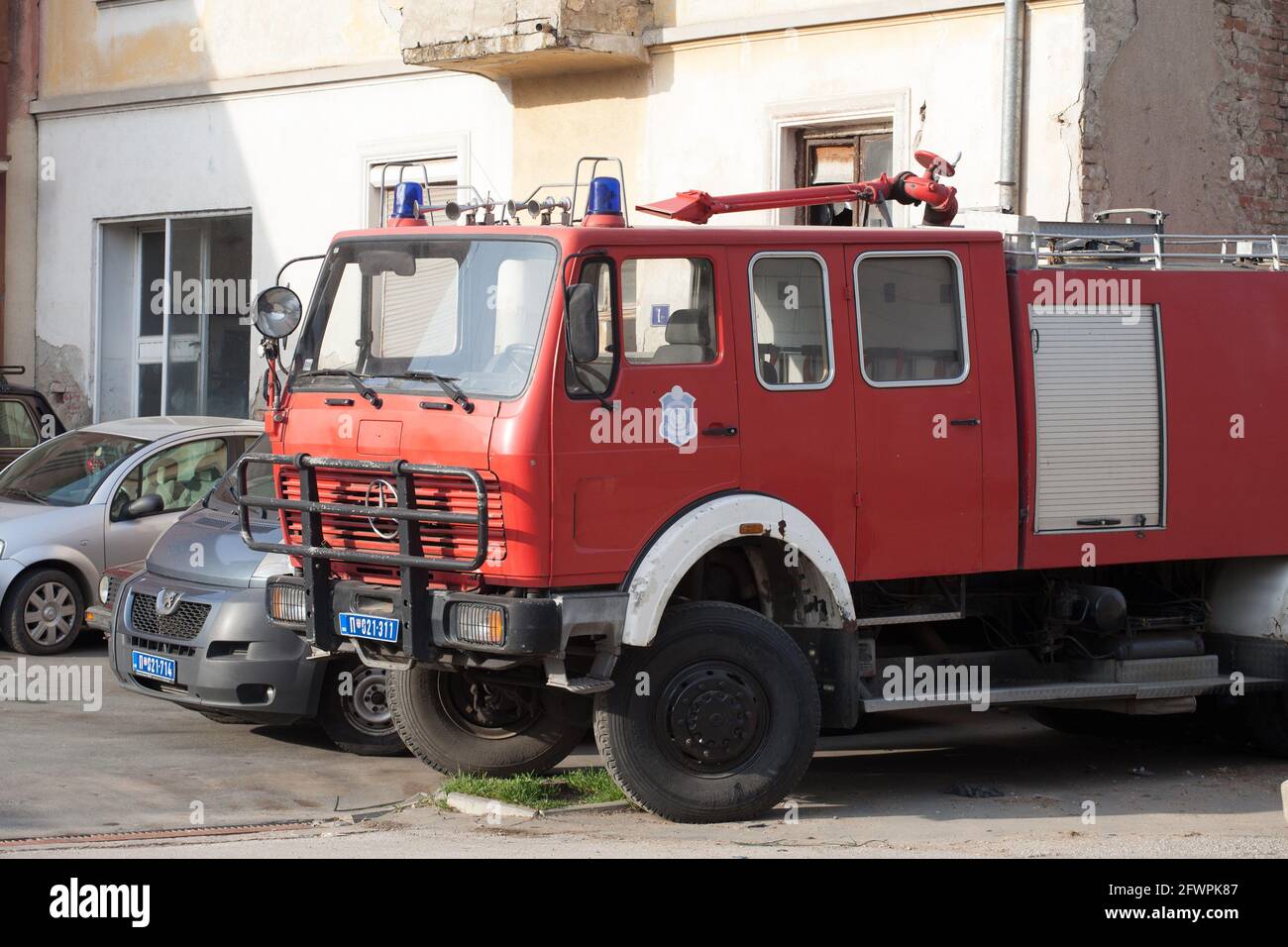 Firetruck in firehouse hi-res stock photography and images - Alamy