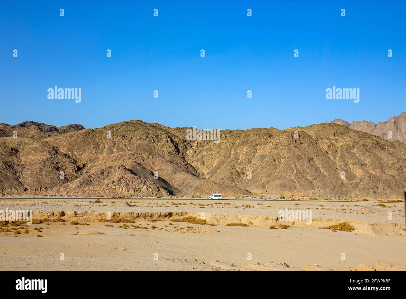 Egypt traffic road hi-res stock photography and images - Alamy