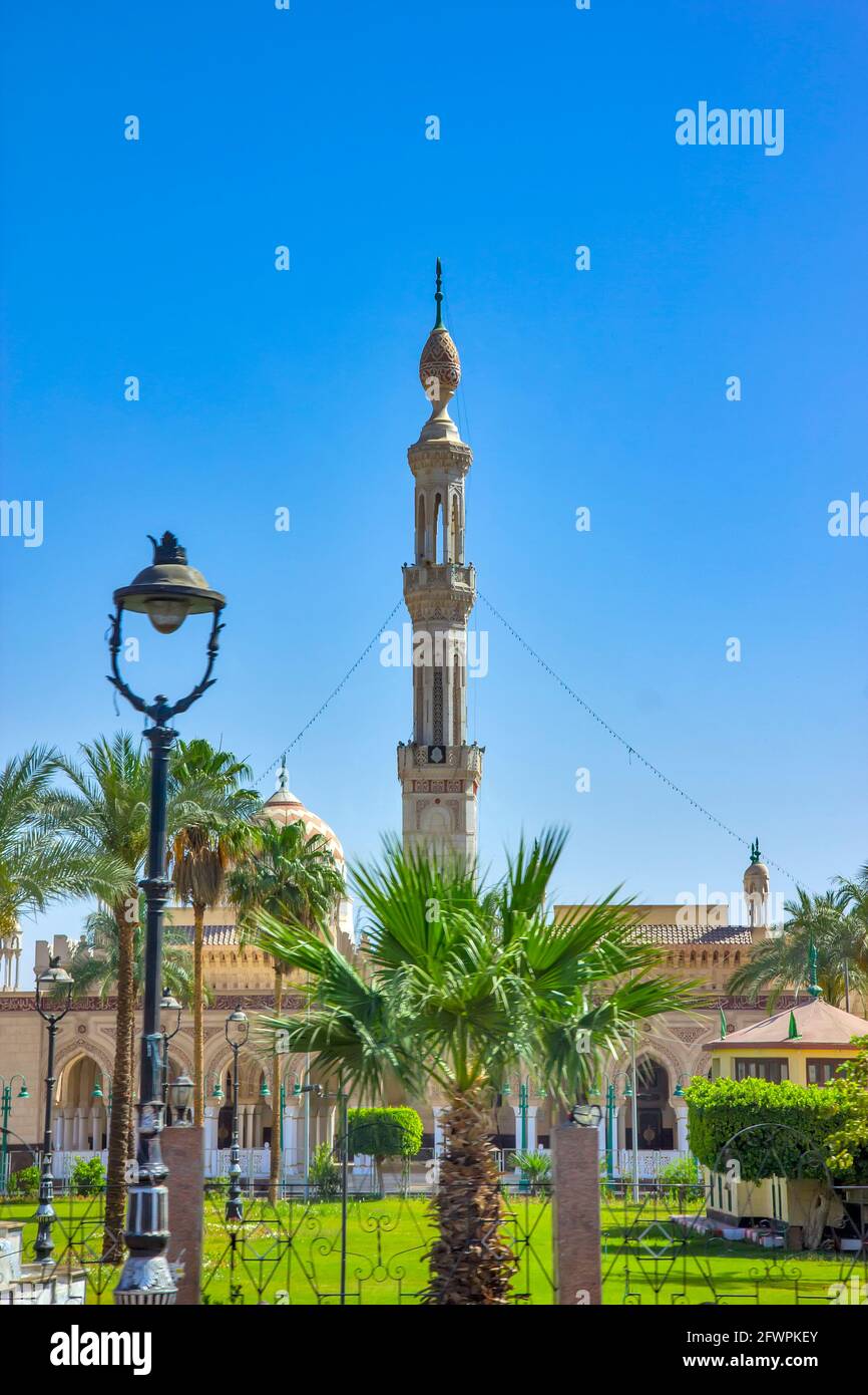 Qena mosque hi-res stock photography and images - Alamy