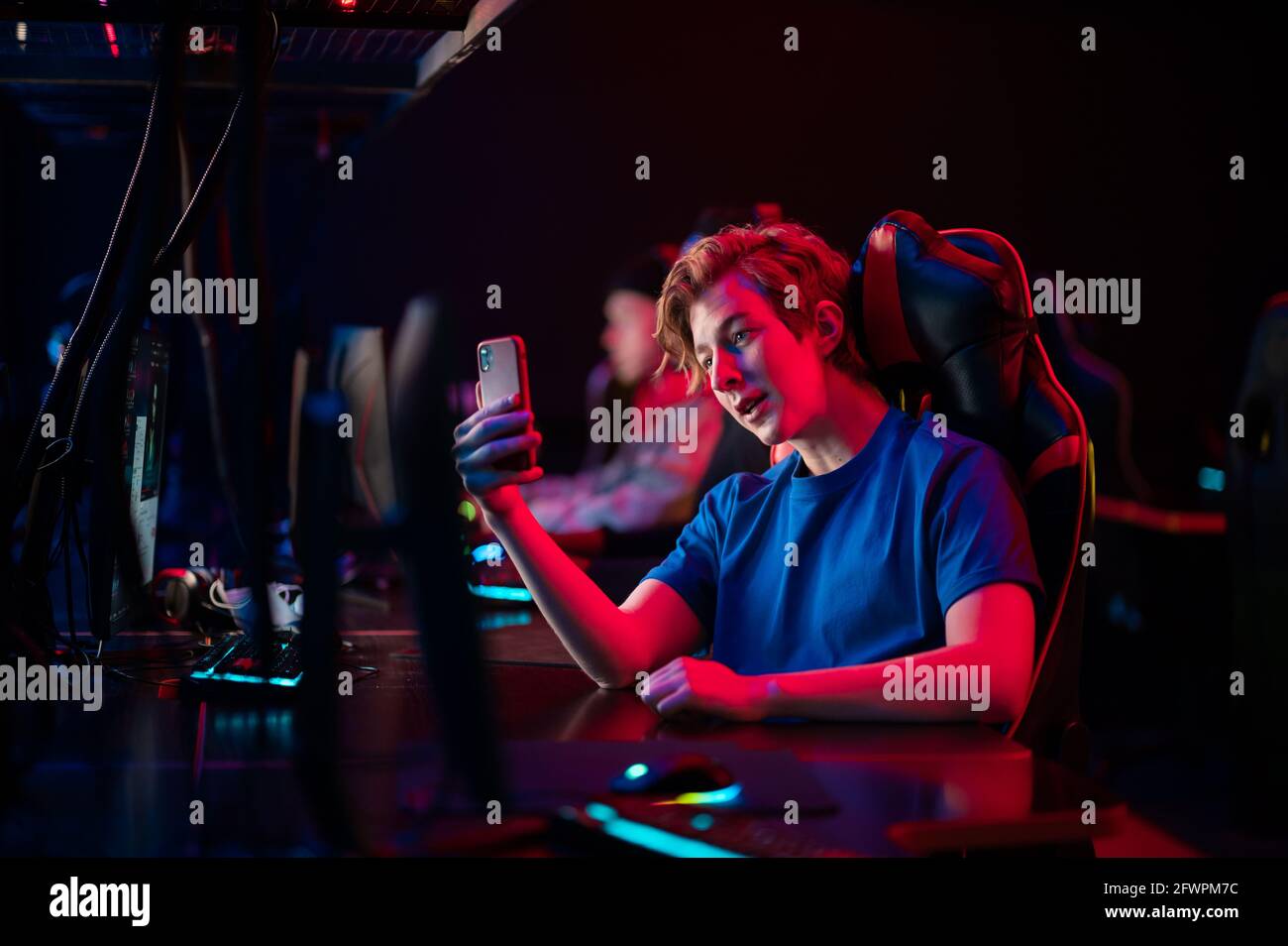 Pro gamers hi-res stock photography and images - Alamy