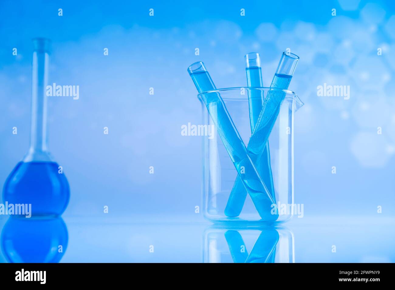 Glassware, Laboratory beakers,Science experiment Stock Photo - Alamy