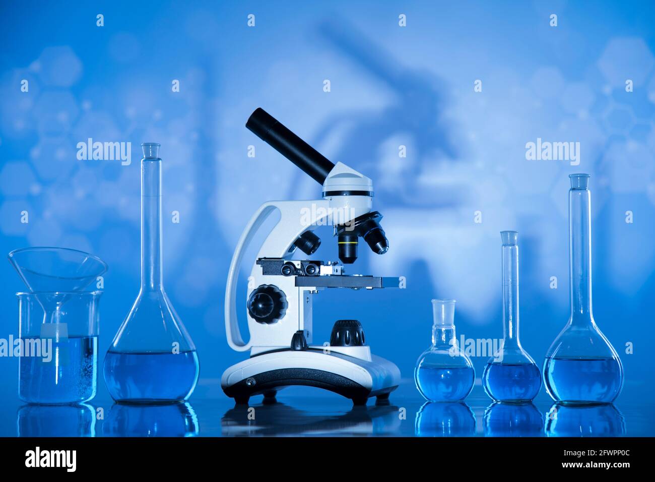 Glassware, Laboratory beakers,Science experiment Stock Photo - Alamy