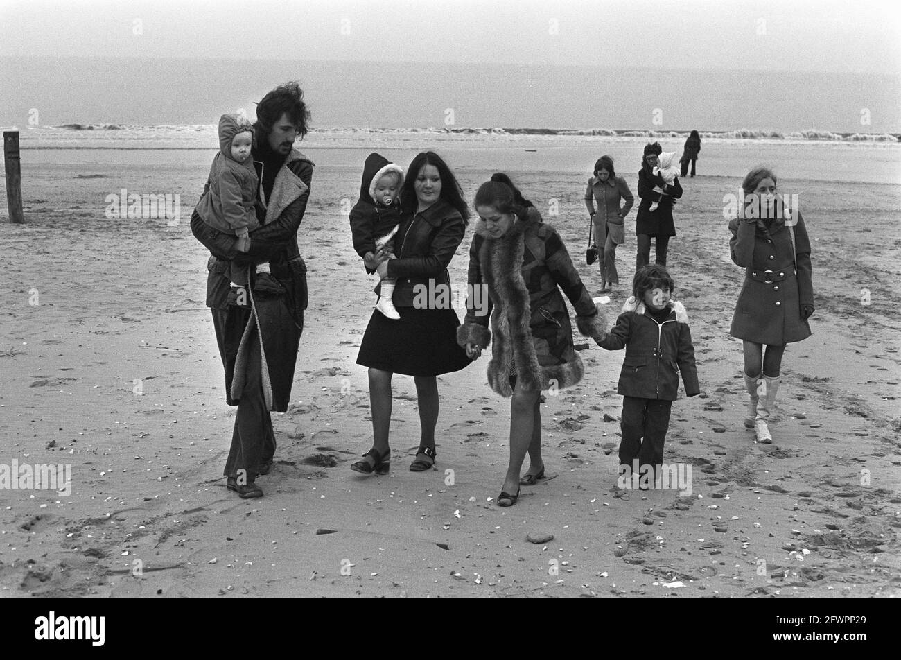 Belfast children 1945 hi-res stock photography and images - Alamy