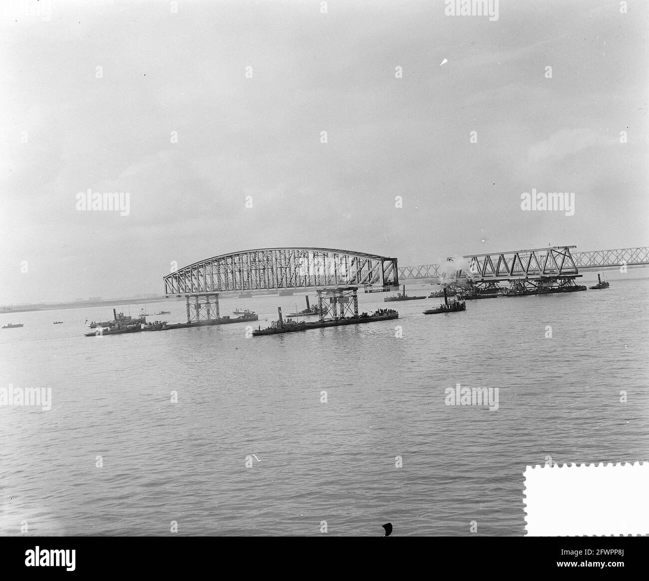 Moerdijk bridge install span hi-res stock photography and images - Alamy