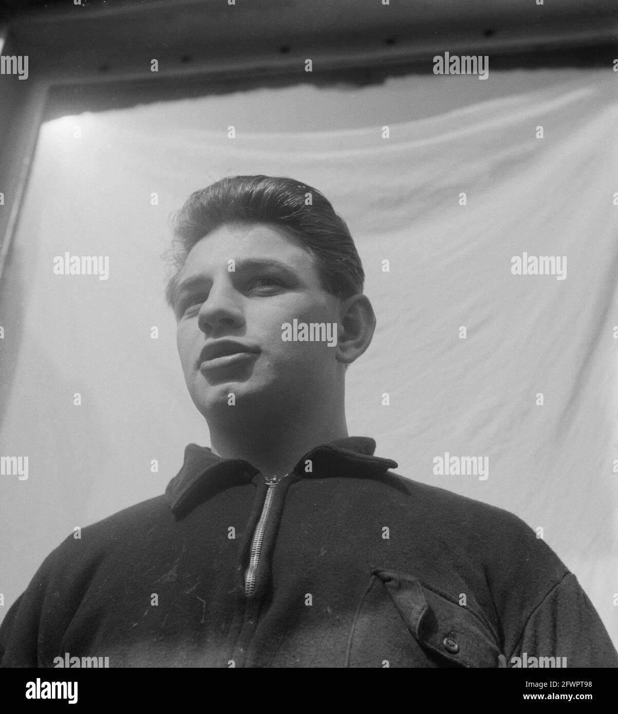 Moos Linneman (welterweight boxer), April 9, 1952, boxing, portraits ...