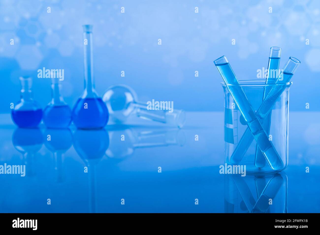Glassware, Laboratory beakers,Science experiment Stock Photo - Alamy