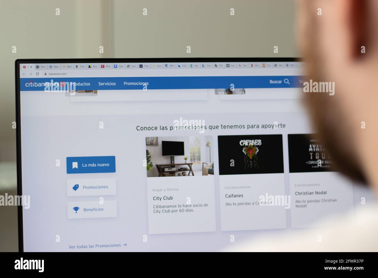 Banamex logo hi-res stock photography and images - Alamy