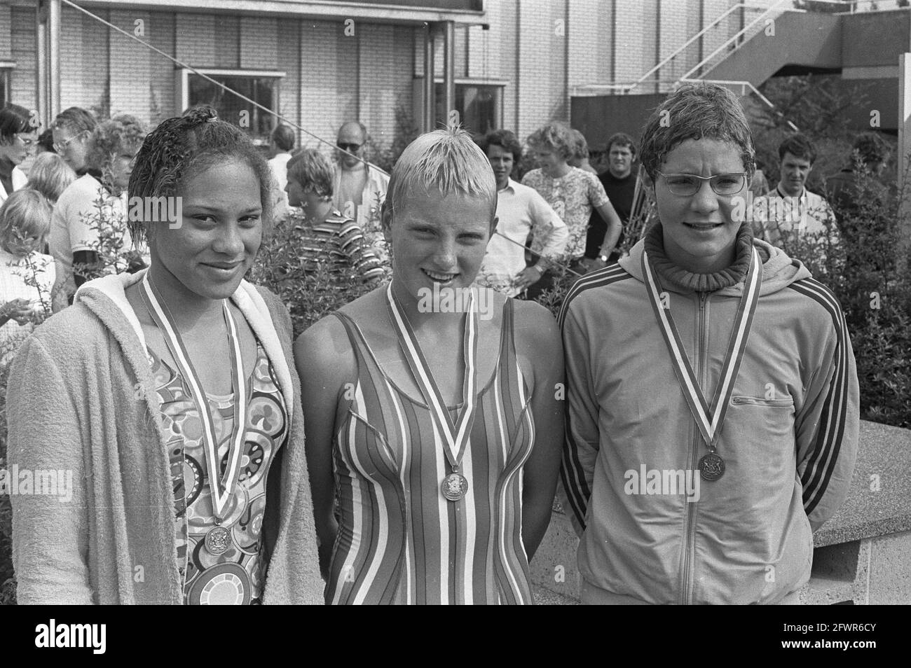 National swimming championships at Utrecht, from left to right Enith ...