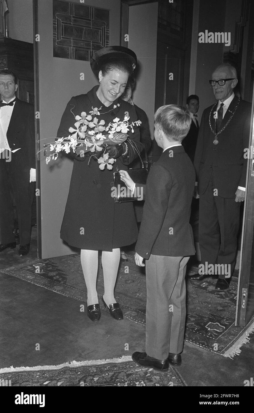 Lobith princess margriet receives flowers hi-res stock photography and ...