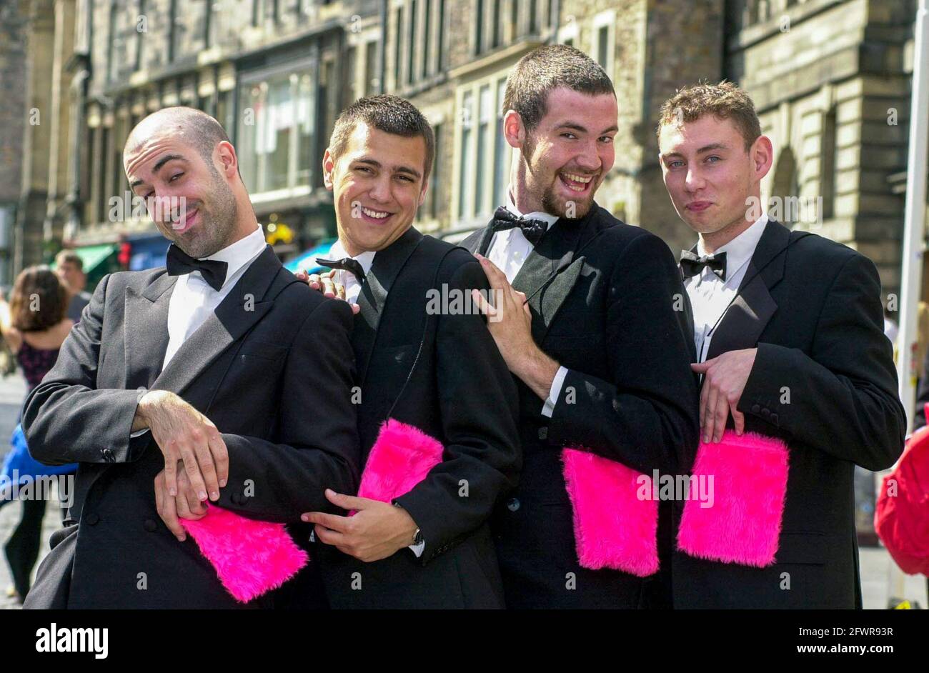 Edinburgh Fringe Festival Fashion on the Royal Mile today (Sunday 6/8 ...