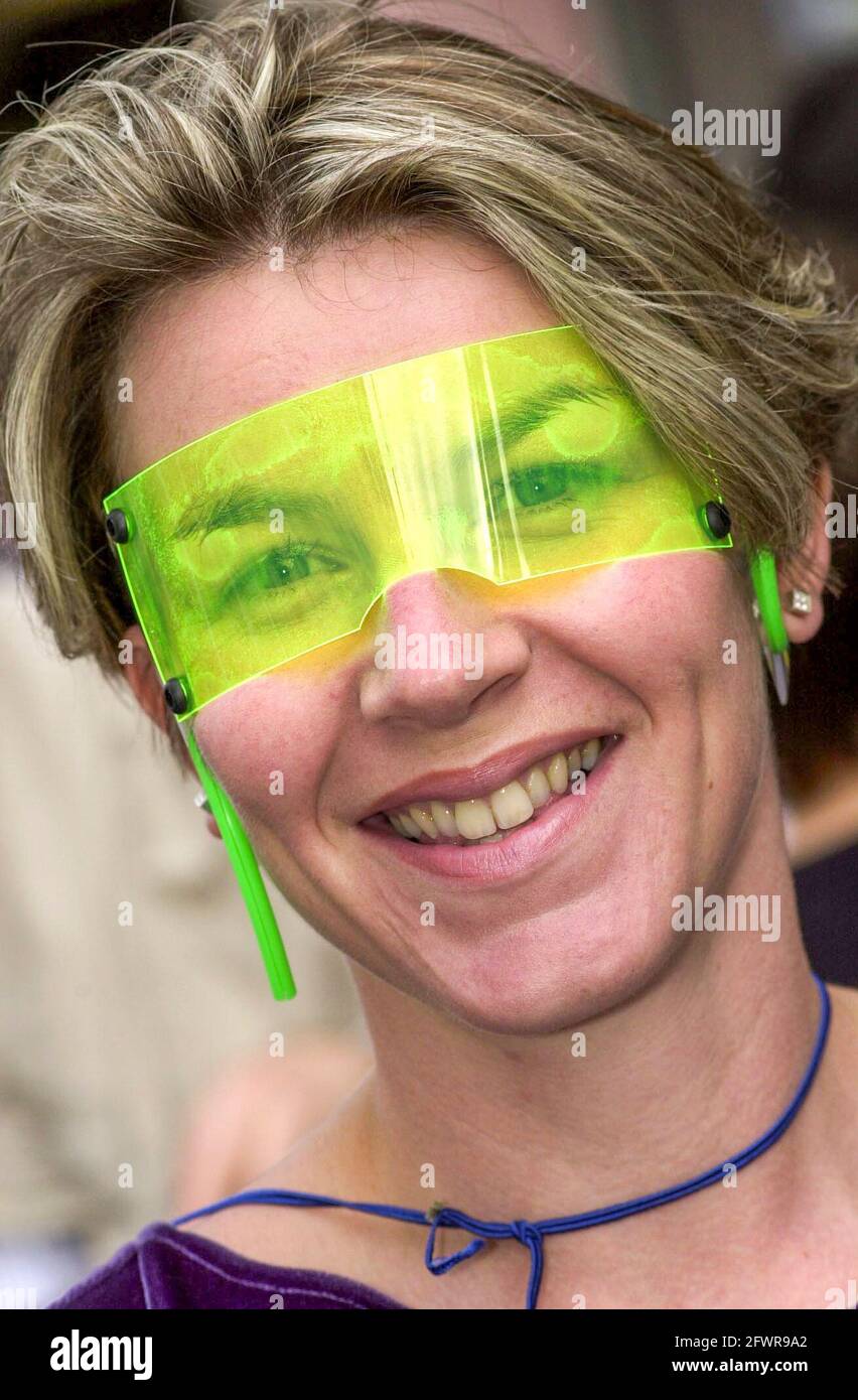 Fringe Festival Fashion on the Royal Mile today (Sunday 6/8/00). Lisa ...