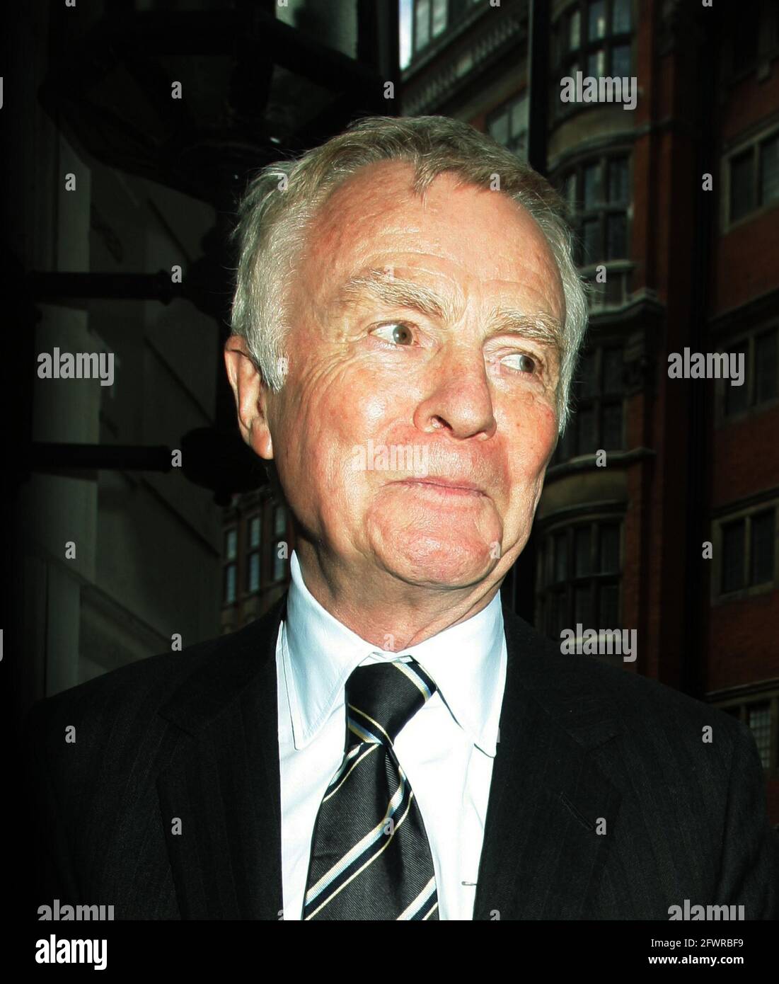 10 05 2011 hi-res stock photography and images - Alamy