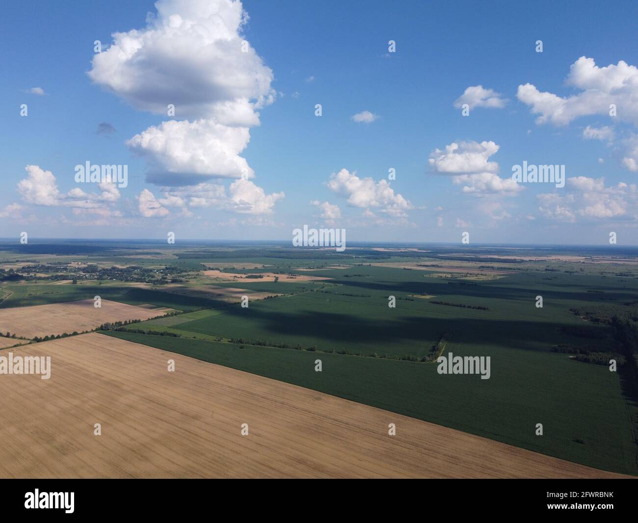 Grass field birds eye view hi-res stock photography and images - Alamy