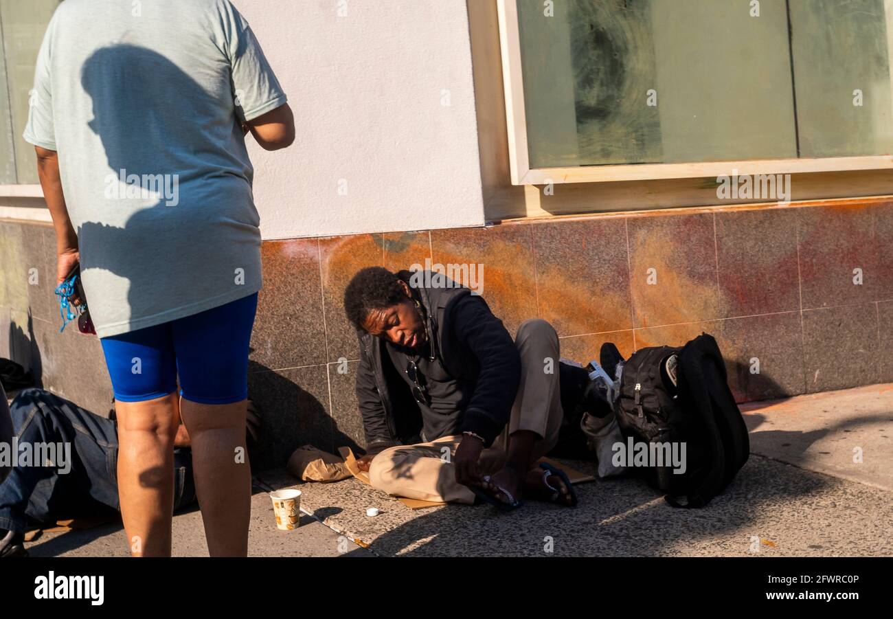 Homeless outreach team hi-res stock photography and images - Alamy