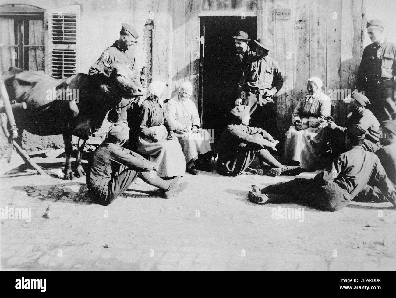 Fraternizing hi-res stock photography and images - Alamy