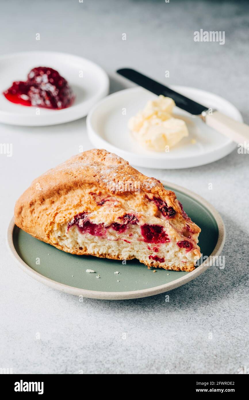 Biscuit on plate hi-res stock photography and images - Alamy