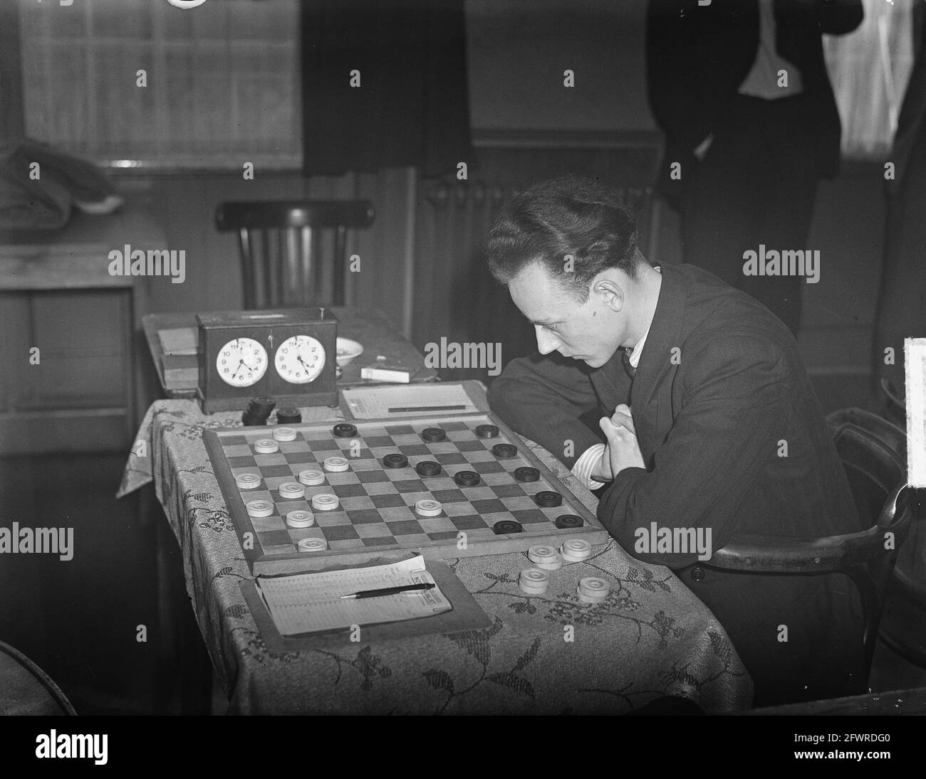 Dutch checkers championship roozenburg keller hi-res stock photography ...