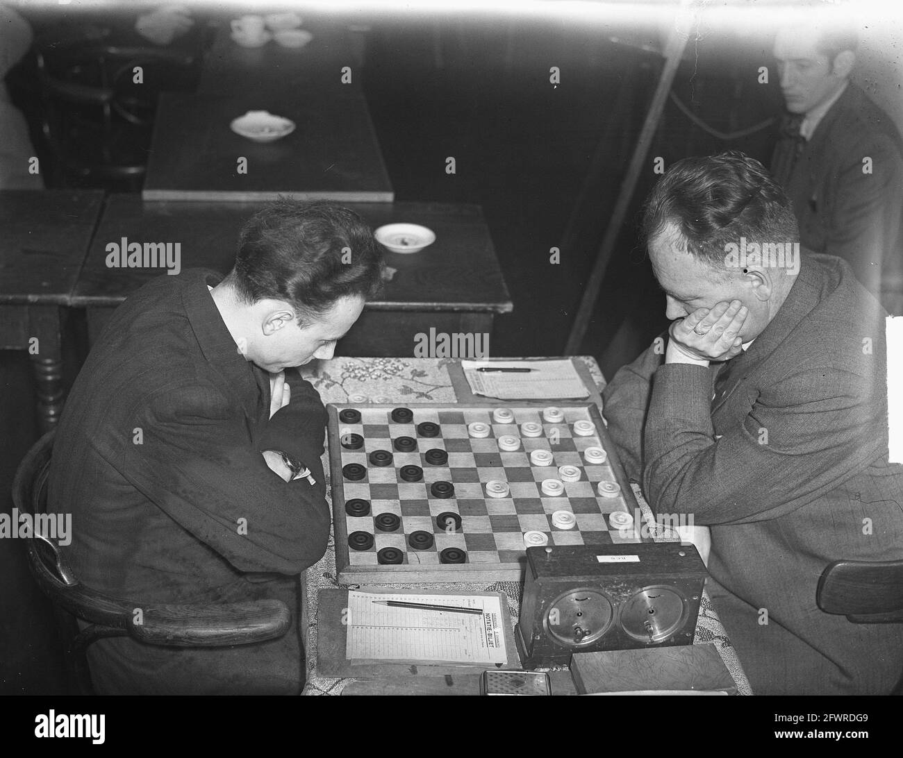 Dutch checkers championship roozenburg keller hi-res stock photography ...