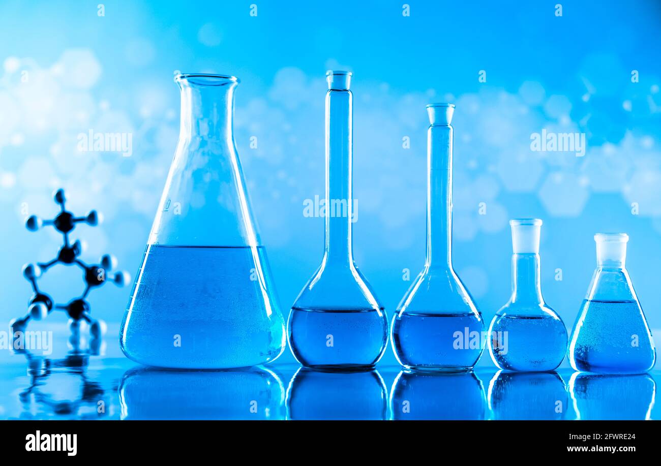 Glassware, Laboratory beakers,Science experiment Stock Photo - Alamy