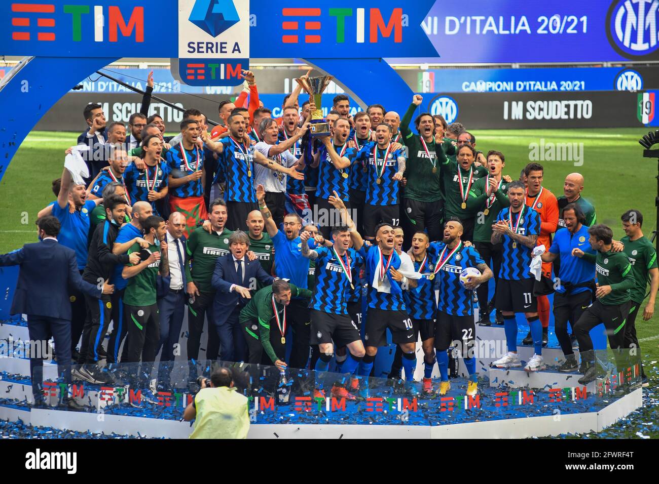 Christian eriksen inter milan trophy hi-res stock photography and ...