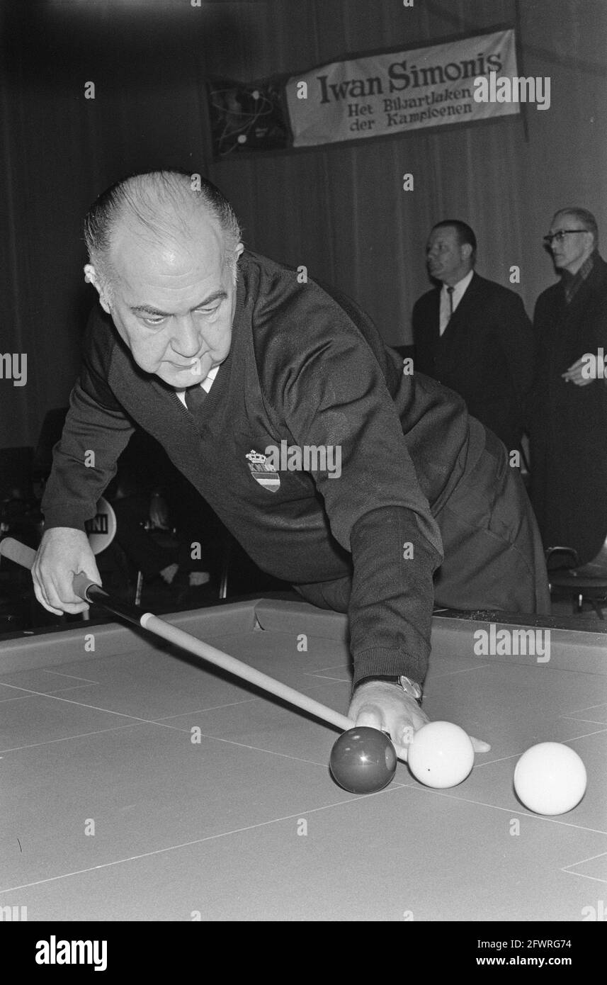 Dutch championship billiards 47 1 Black and White Stock Photos & Images ...