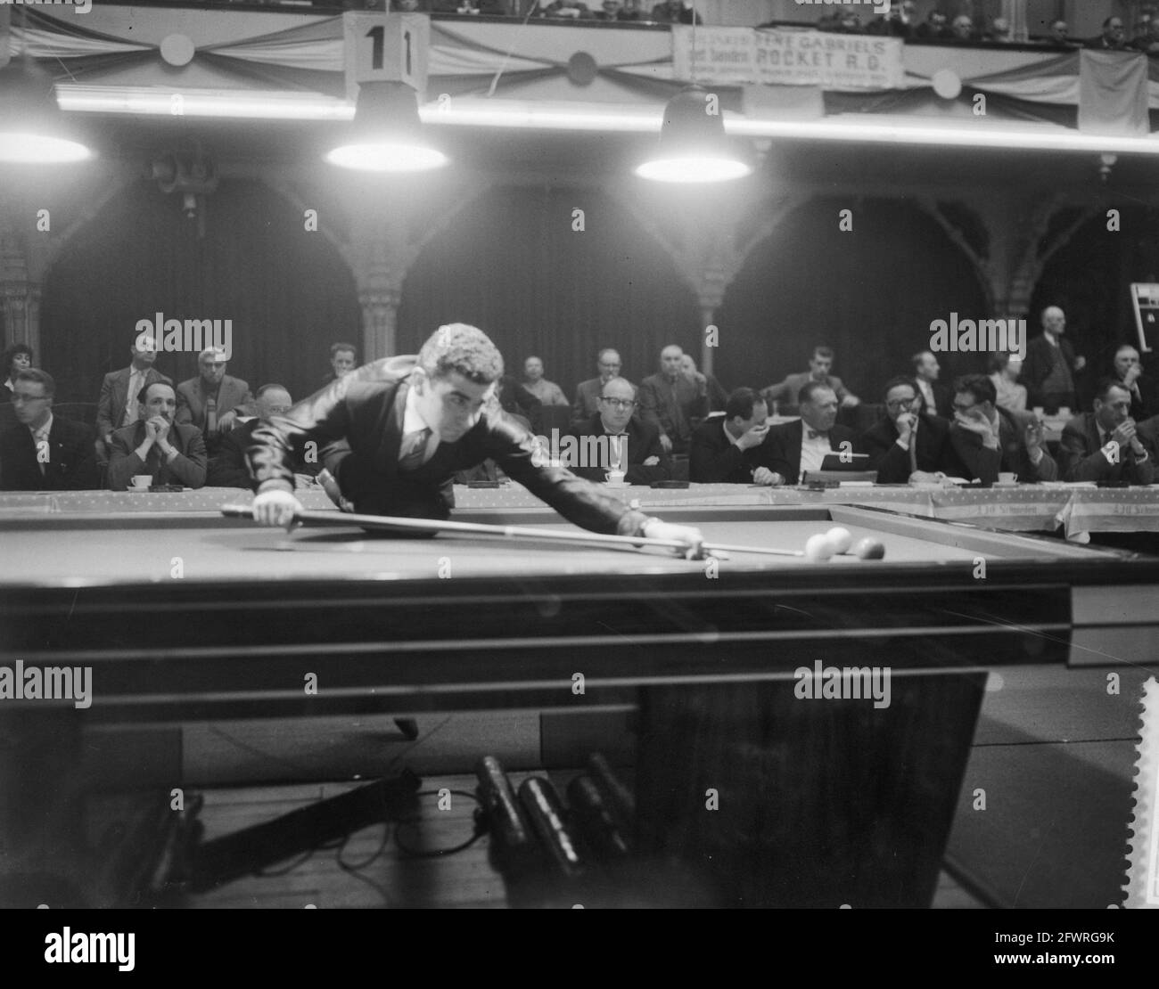 Dutch championships mens big billiard anchored 47 2 hi-res stock ...