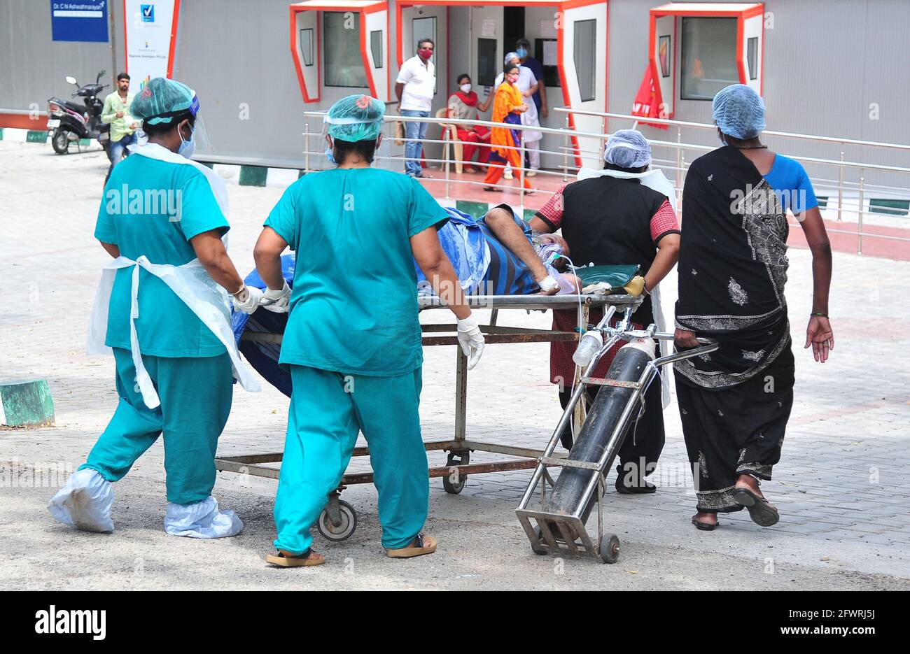 Hospital icu india hi-res stock photography and images - Alamy
