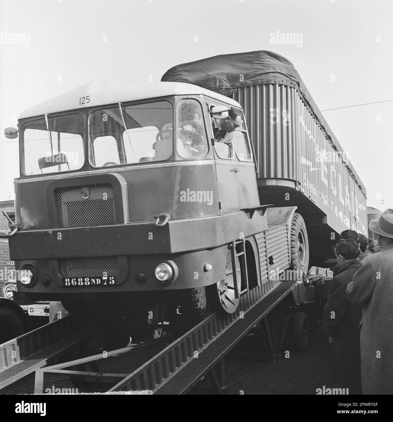 Wagons kangourou new loading system hi-res stock photography and images ...