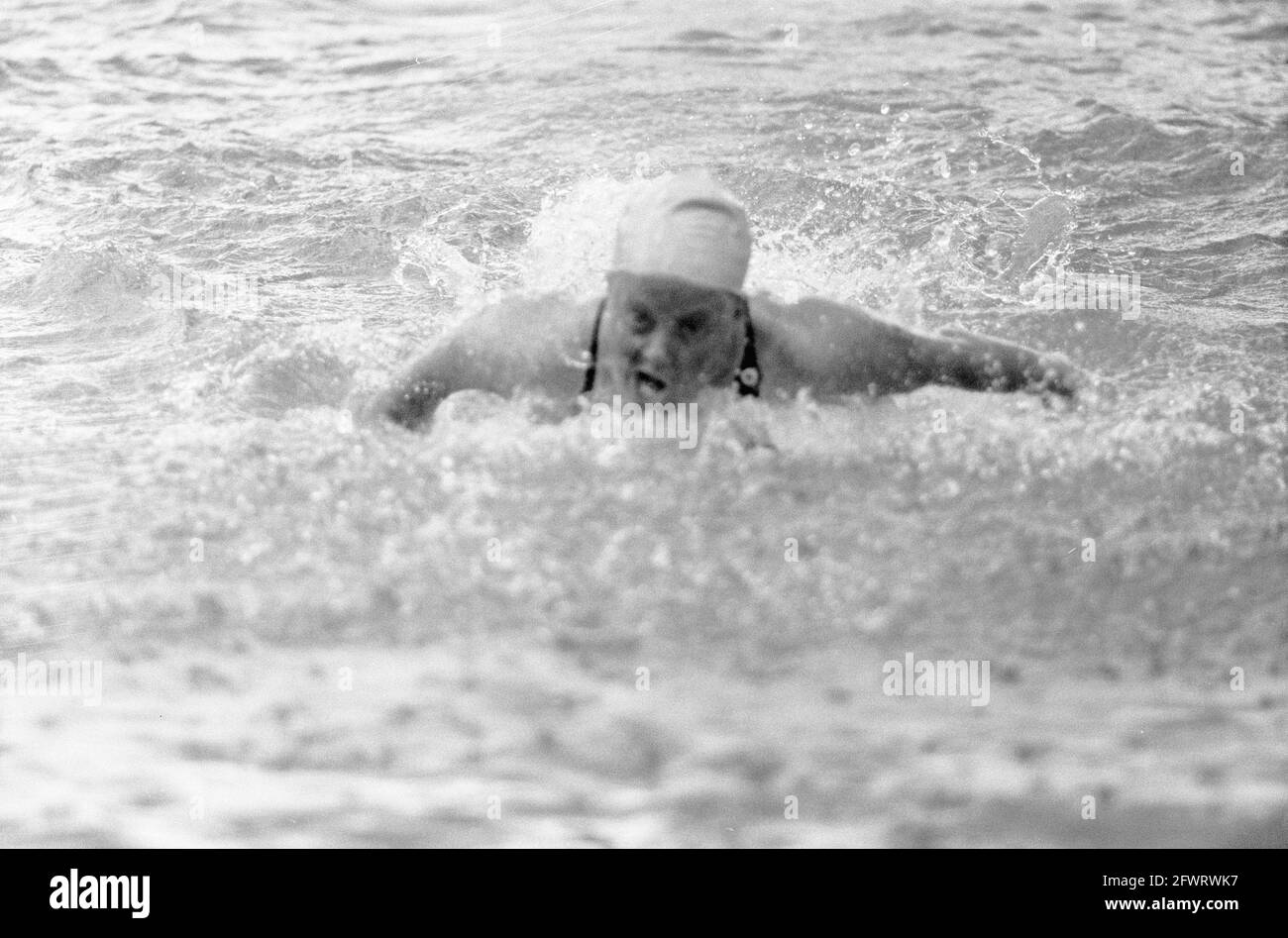 Dutch Swimming Championships at Apeldoorn, no. 26, 27 28 and 29 Atie ...