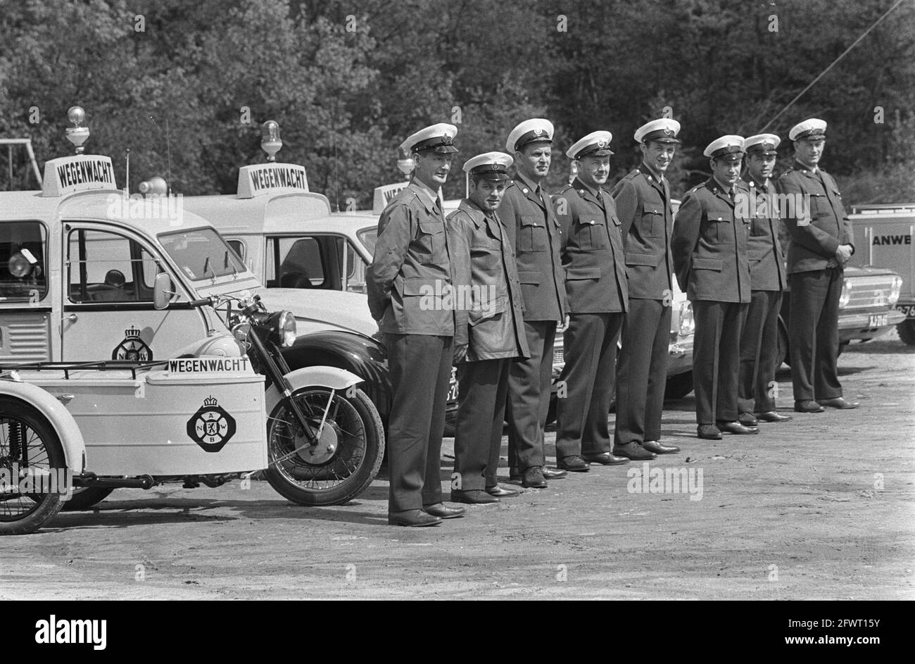 New uniform for the road guard, left uniform for warm days, next to it ...