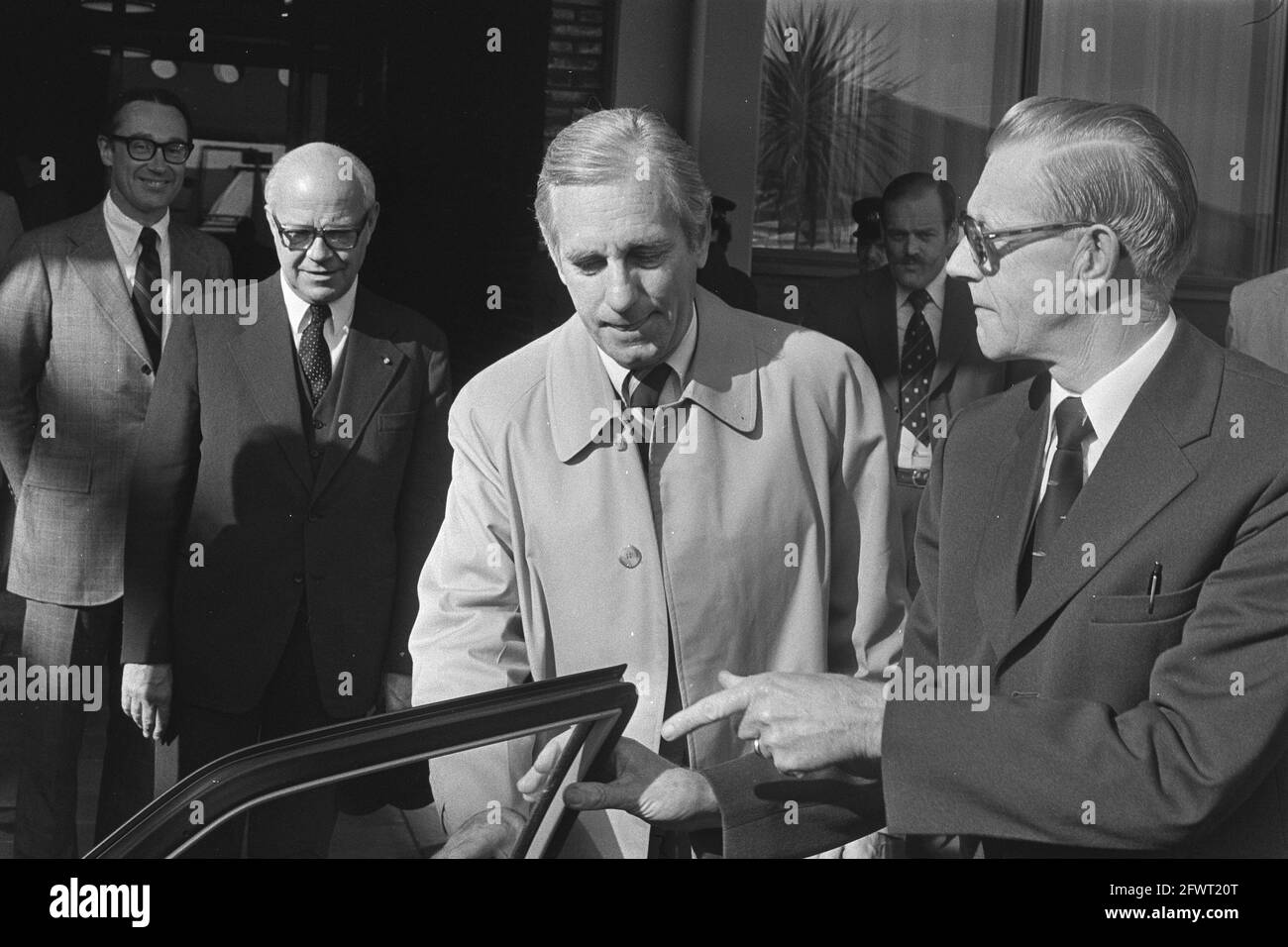 New American Ambassador Mc Closky arrives at Schiphol Airport, October ...