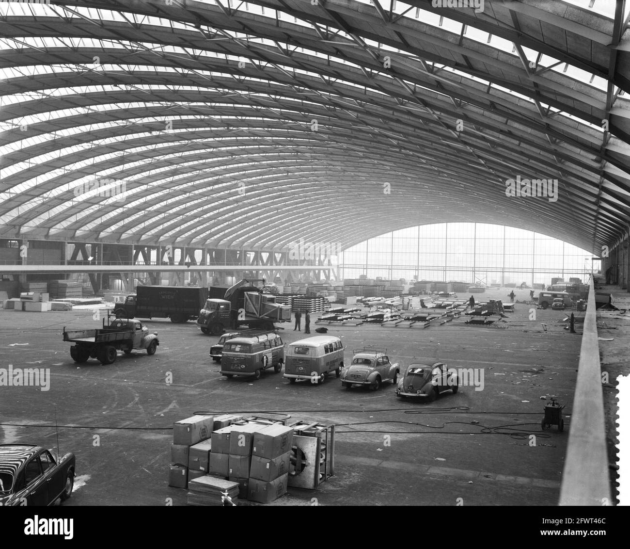 New RAI building must be ready in 4 weeks, shots of the main hall ...