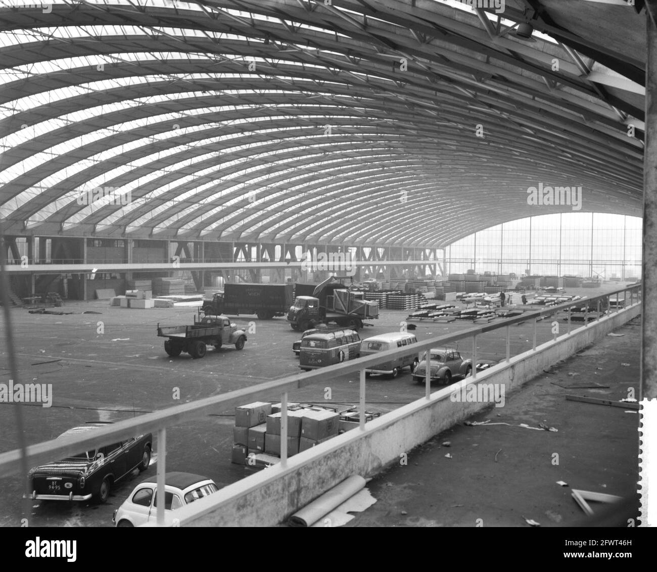 New RAI building must be ready in 4 weeks, shots of the main hall ...