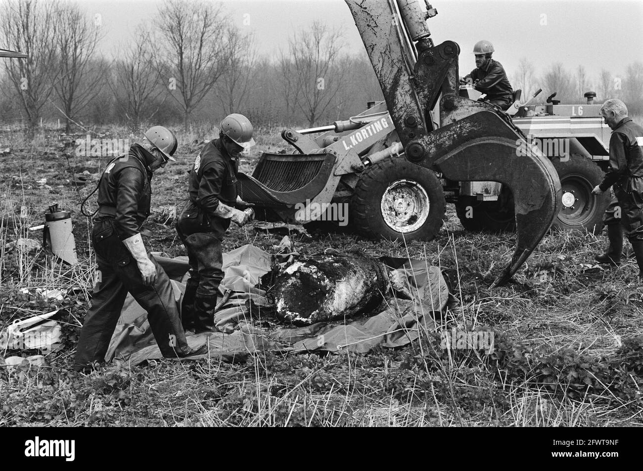 Busy scooping out barrels hi-res stock photography and images - Alamy