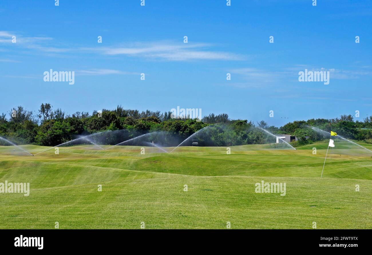 Golf course landscape hi-res stock photography and images - Alamy